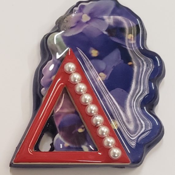 Dice Customs | Delta African Violet Brooch Deep Crimson – Large